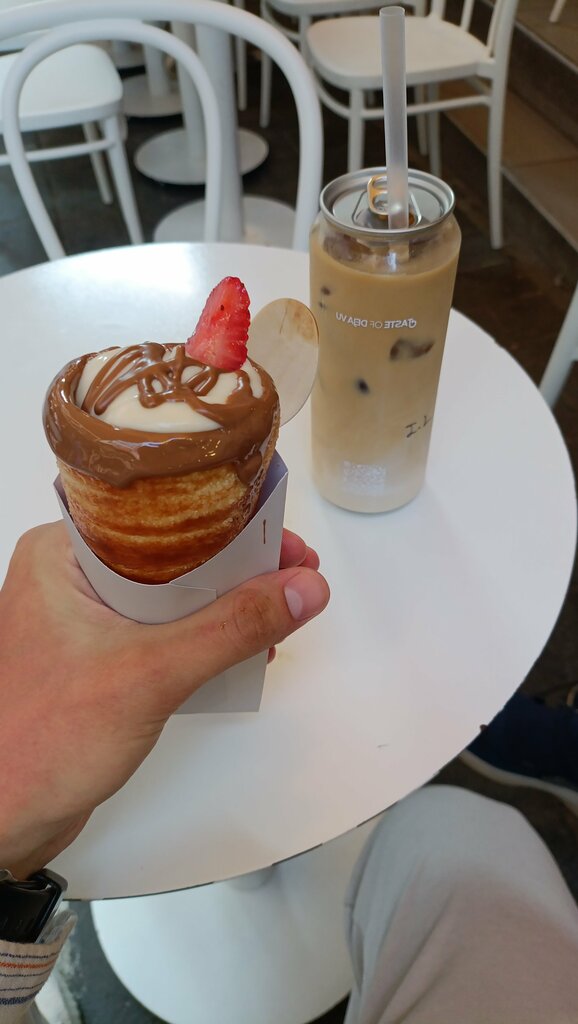 Kafe Swivel Cafe & Bakery, İstanbul, foto