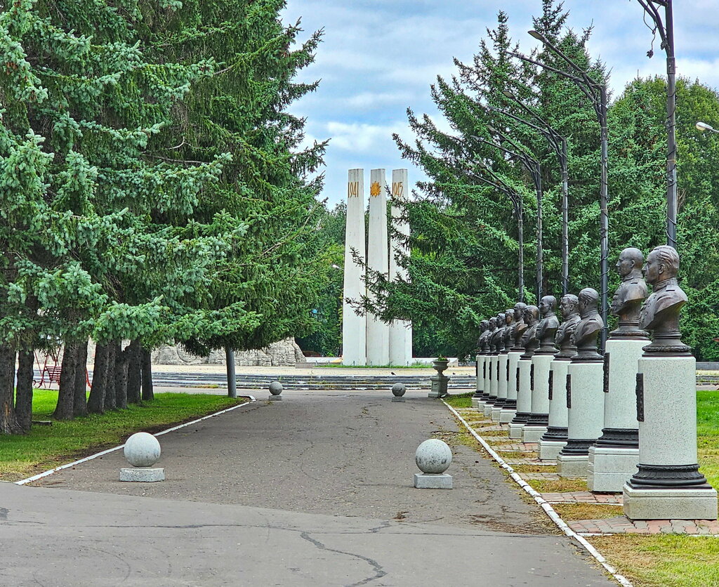 Turistik yerler Аллея маршалов Победы, Komsomolsk‑at‑Amur, foto