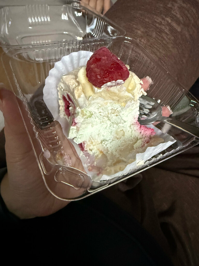 Kafe Эмани, Moskova, foto