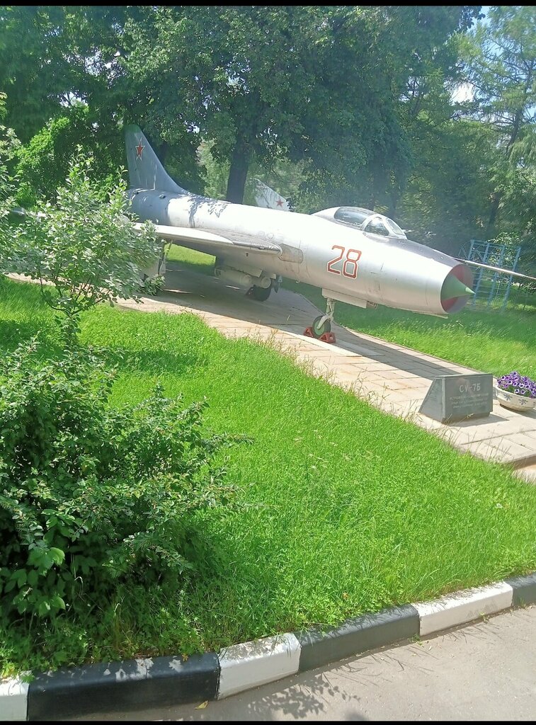 Teknoloji anıtı Истребитель Су-7Б, Moskova, foto