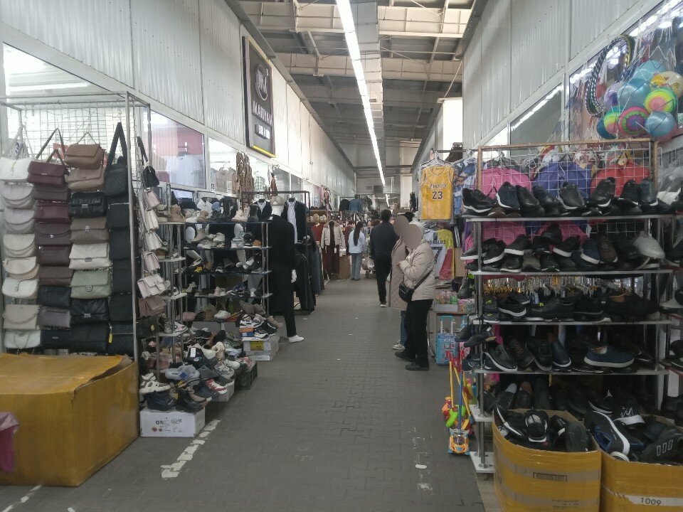 Ayakkabı mağazaları Arif Karimov collection, Almatı, foto