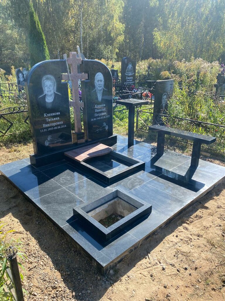 Heykel ve mezarlık taşı üreticileri Monument, Nijni Novgorod, foto