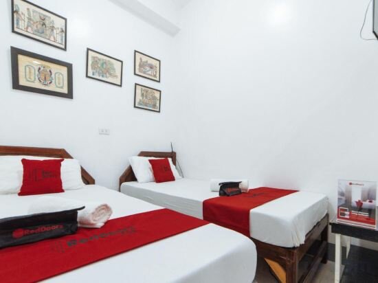 Otel RedDoorz @ Plaza Jaro Iloilo, Iloilo, foto