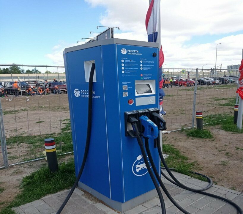Elektrikli oto şarj istasyonları Ленэнерго, Saint‑Petersburg, foto