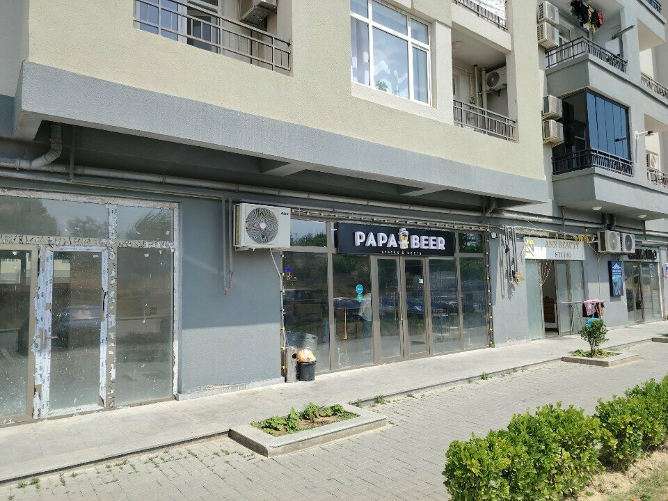 Bira dükkanı Papa Beer, Bakü, foto