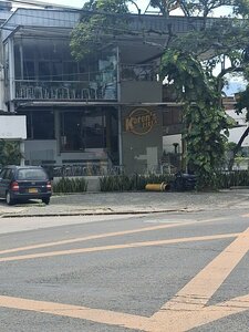 Karen's pizza (Valle del Cauca, Municipio de Santiago de Cali, Comuna 19, San Fernando Nuevo, Carrera 37, 5E-41), pizzacılar  Cali'den