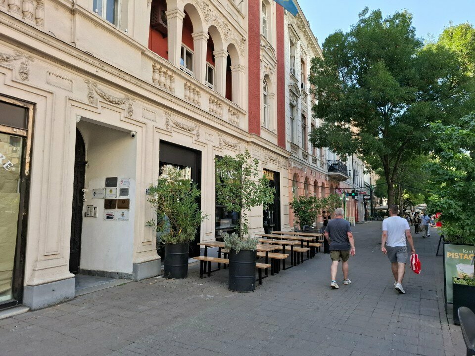 Proje enstitüleri, kurumları Tesla Palace, Belgrad, foto