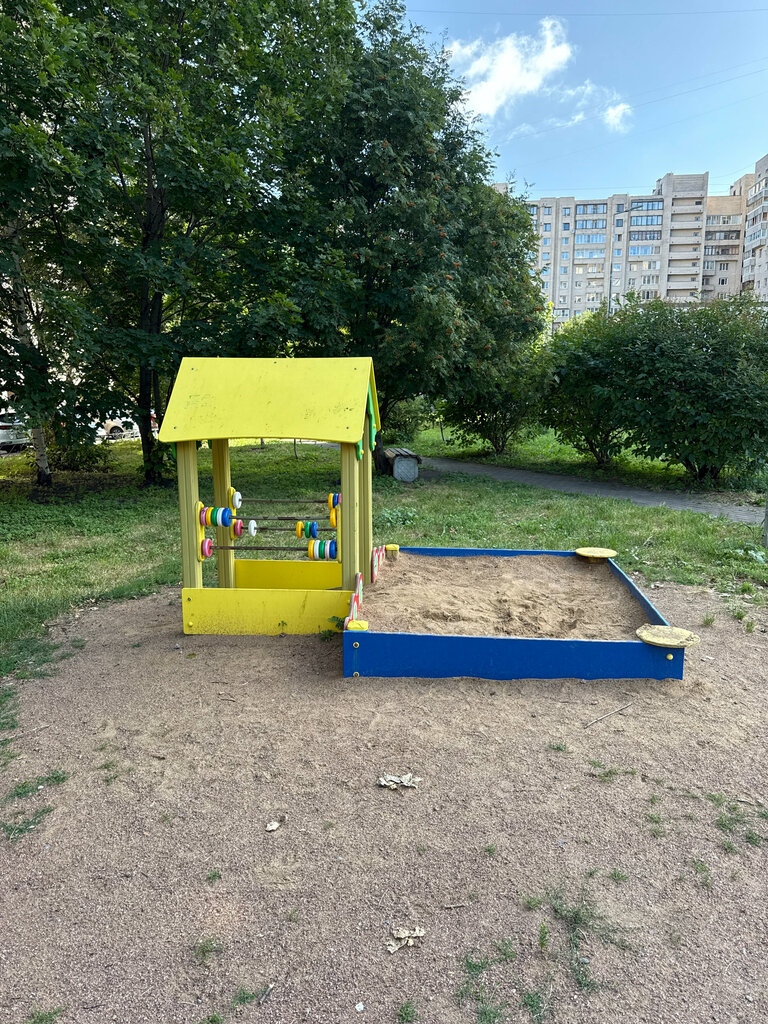 Oyun alanı Playground, Saint‑Petersburg, foto