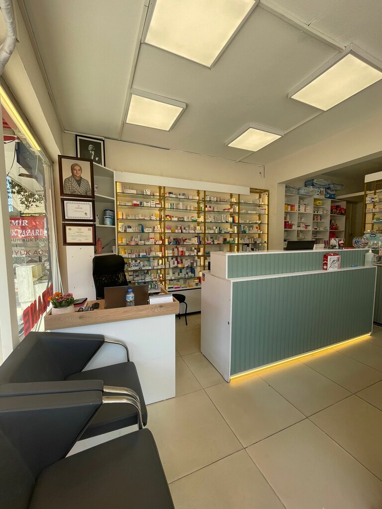 Eczaneler Özçamlık Eczanesi, İzmir, foto