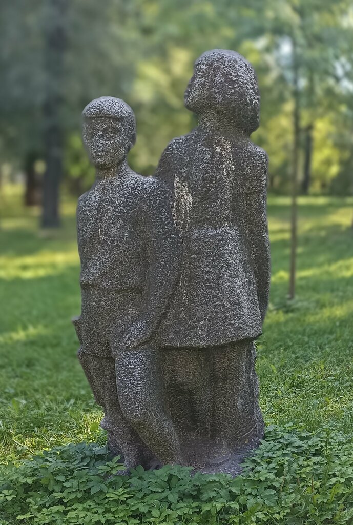Park, sokak heykeli Брат и сестра, Saint‑Petersburg, foto