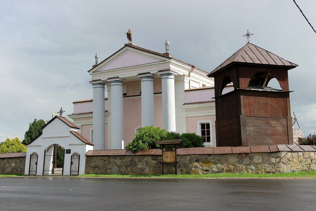 Katolik kiliseleri Костёл святого Станислава, Minskaya oblastı, foto
