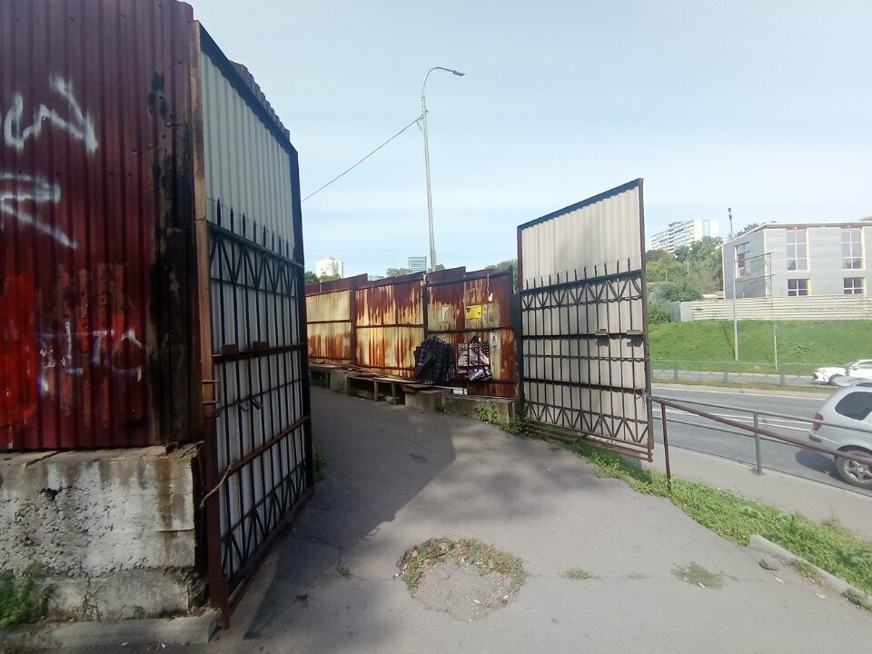 Alışveriş merkezleri TTs Lem, Vladivostok, foto