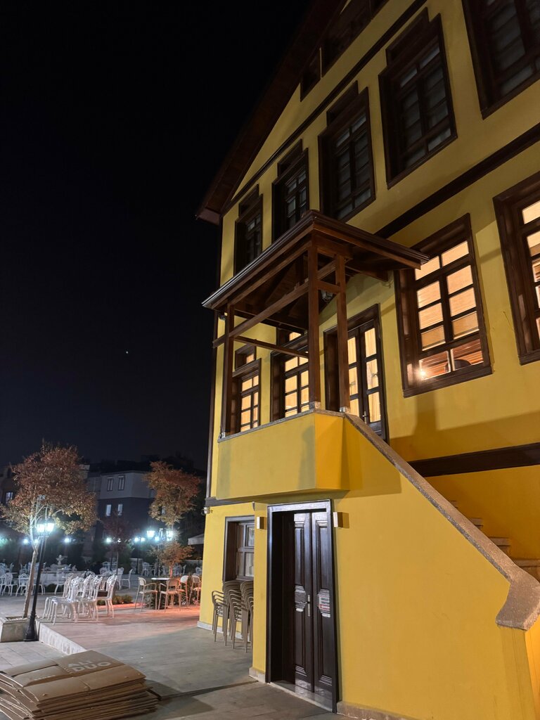 Kültür merkezleri Alev Alatlı Şehir Düşünce ve Sanat Merkezi, Bursa, foto