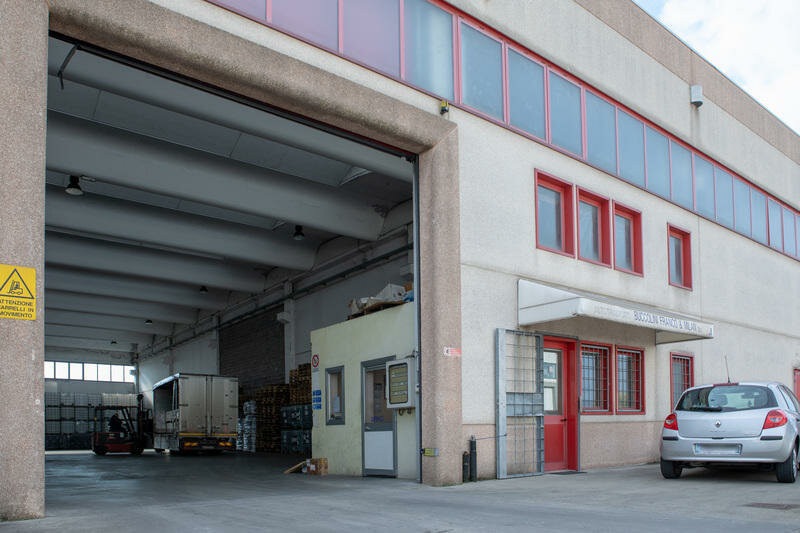 Kurye hizmetleri Corriere Autotrasporti Buccolini Franco e Milan, Toskana, foto