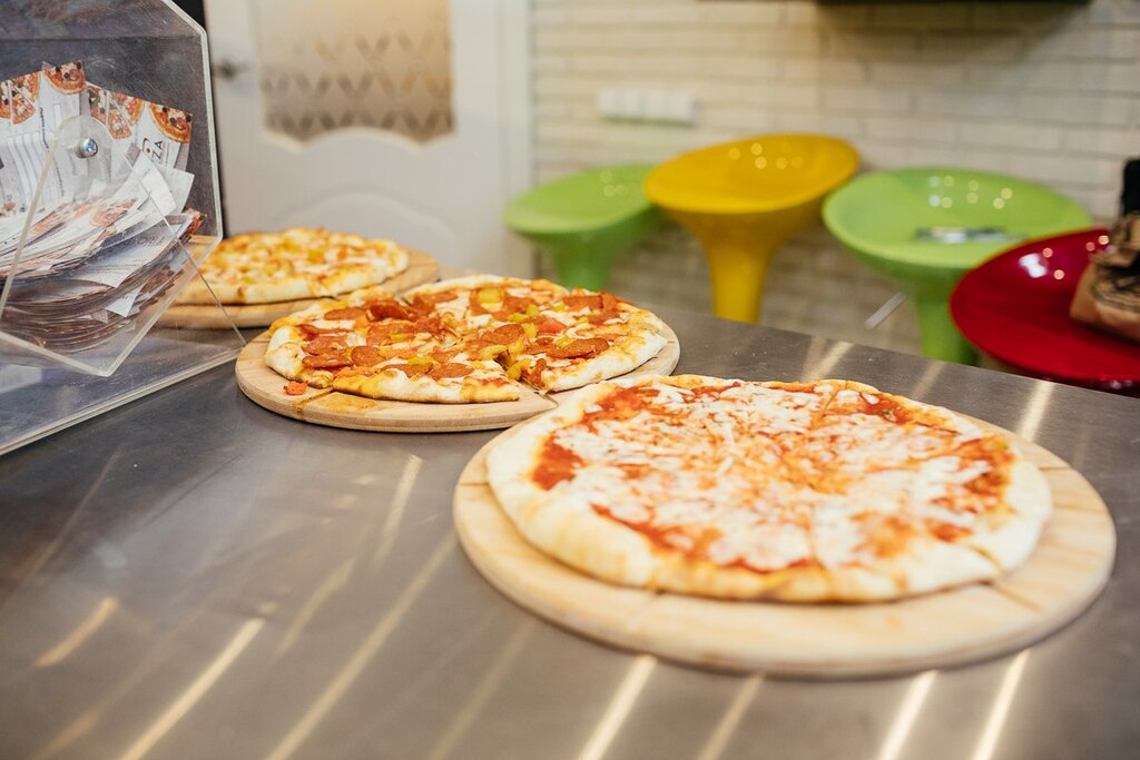 Pizzacılar Trio Pizza, Saint‑Petersburg ve Leningradskaya oblastı, foto
