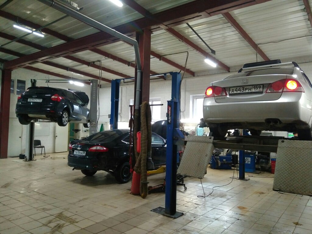 Otomobil servisi Bosozoku, Perm, foto