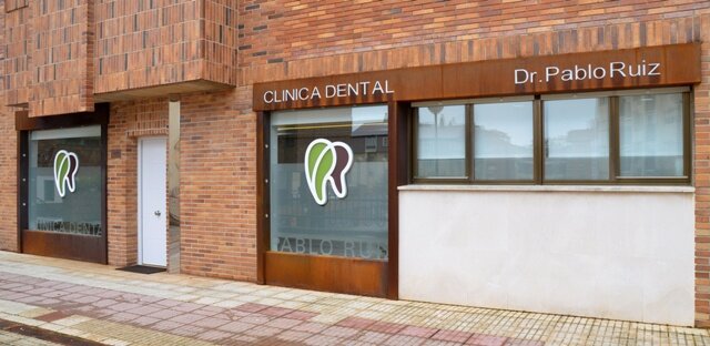 Özel ağız ve diş sağlığı klinikleri ve muayenehaneleri Clínica Dental Doctor Pablo Ruiz, , foto