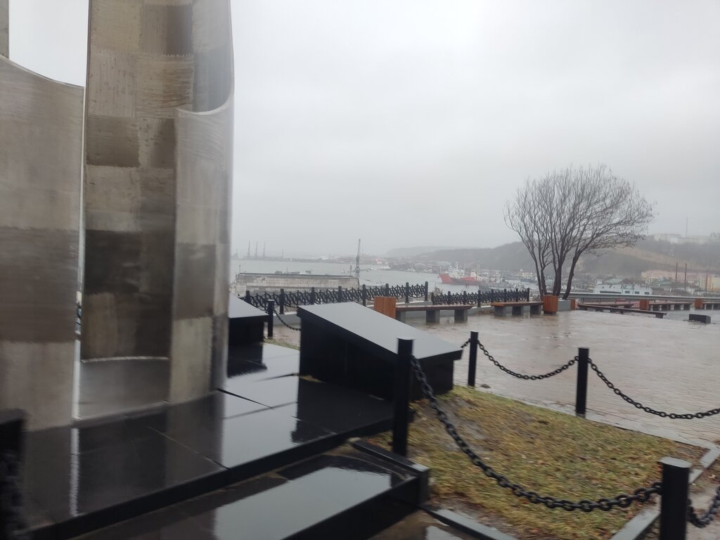 Anıt, heykel Корейцам, пострадавшим от репрессий, Korsakov, foto