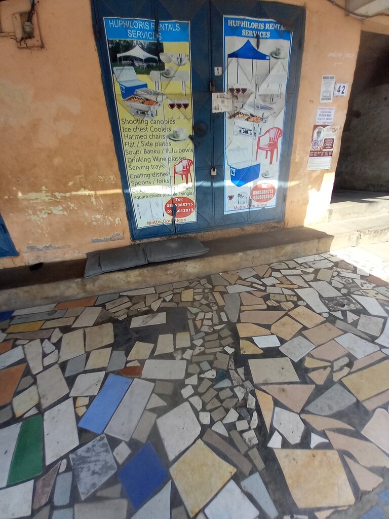 Kültürel etkinlikler için kiralık alanlar Huphiloris, Akra, foto