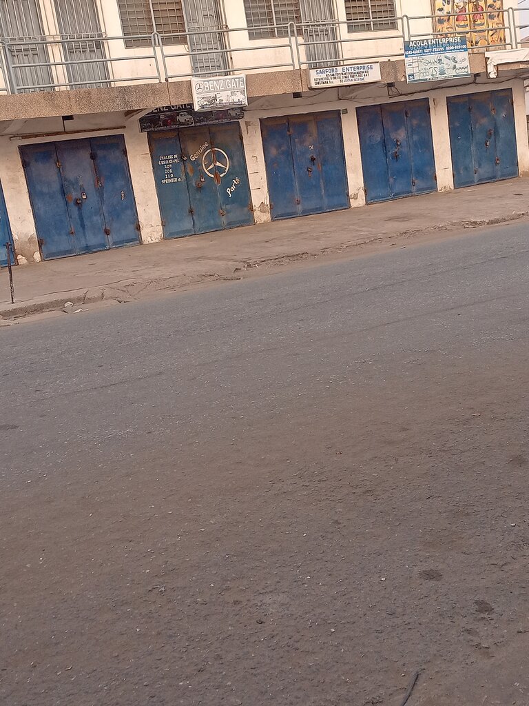 Otomobil yedek parçaları Sarforo Ent, Akra, foto