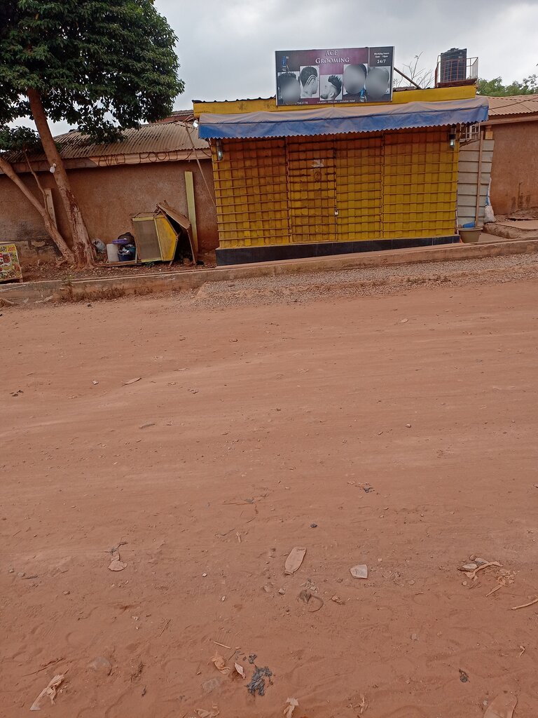 Kuaförler Ace, Dünya, foto