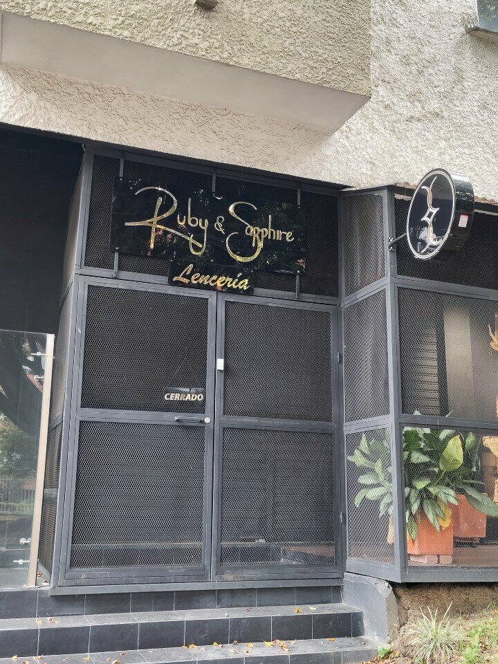 Dış giyim mağazası Ruby & Sapphire, Medellin, foto