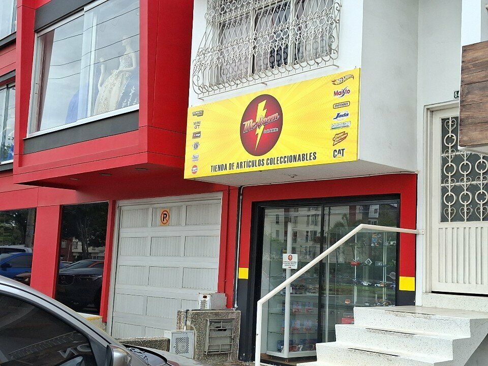 Antikacı dükkanları MC Queen, Cali, foto