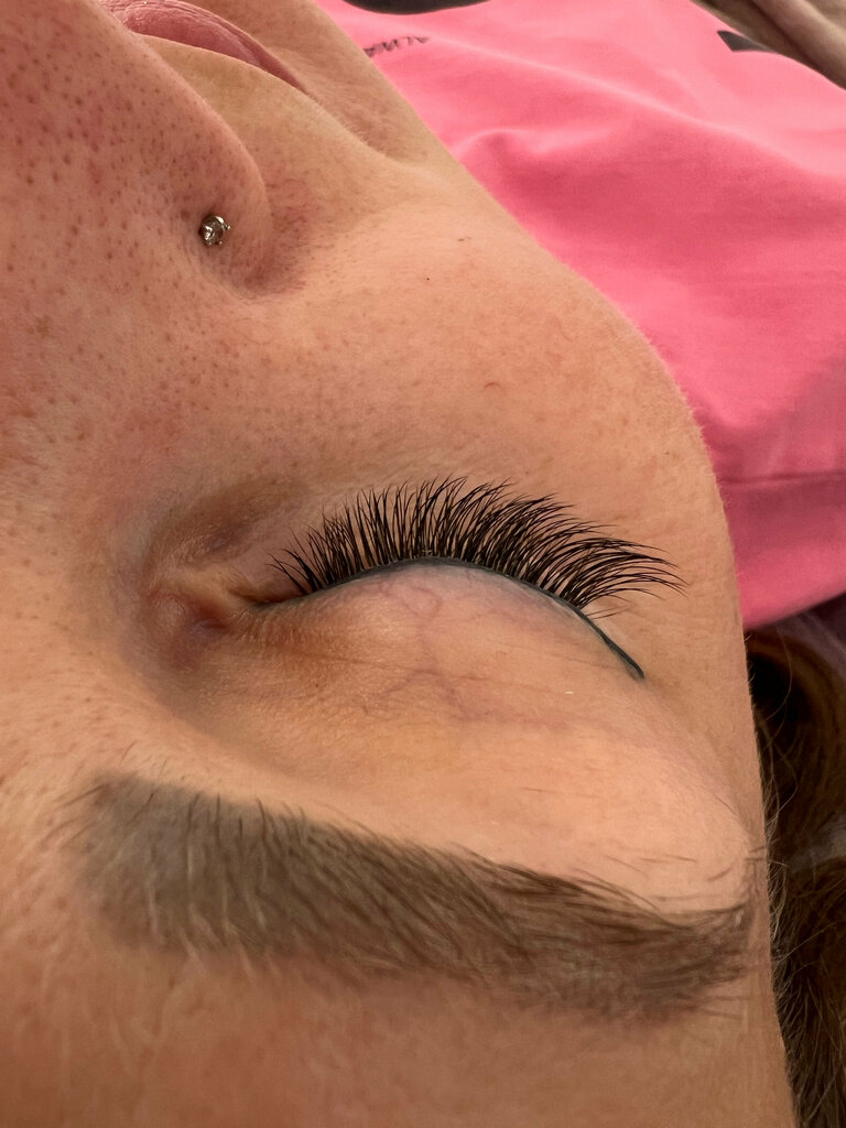 Güzellik salonu Салон наращивания ресниц, Pitsunda, foto