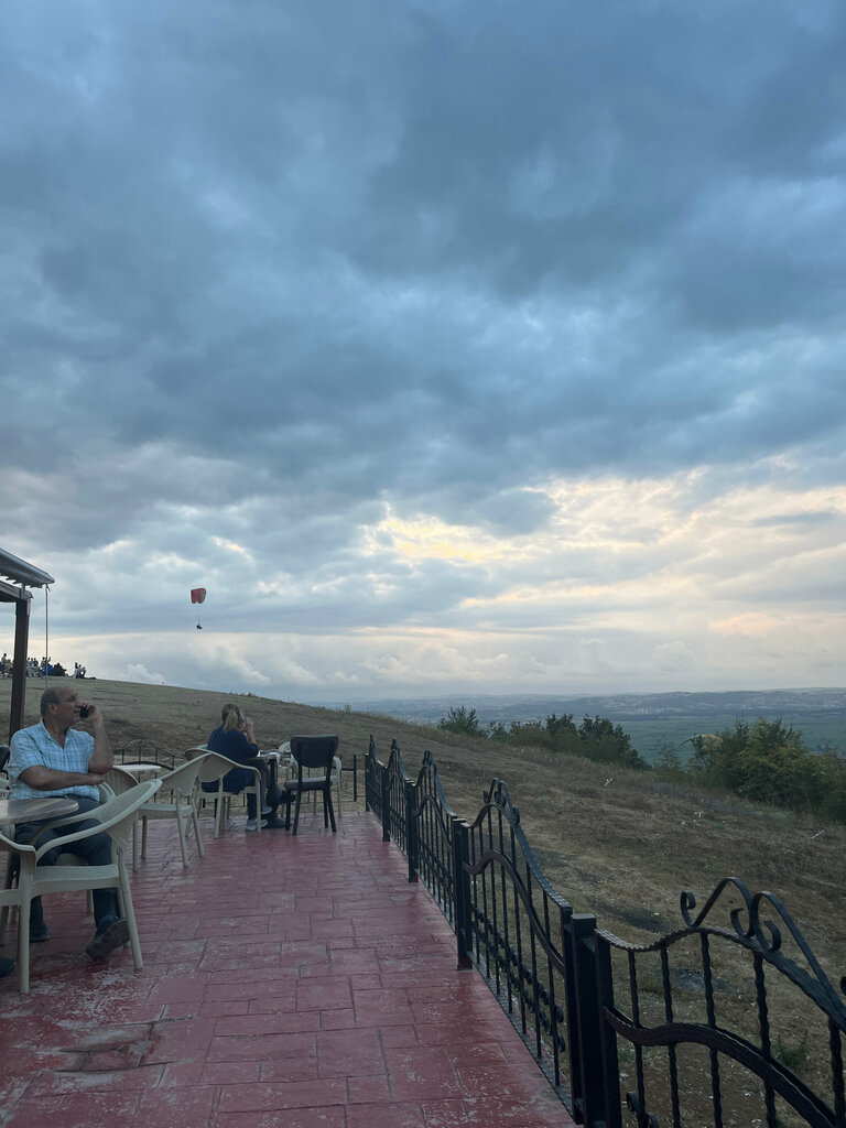 Spor alanı Paraşütü Tepe, Serdivan, foto