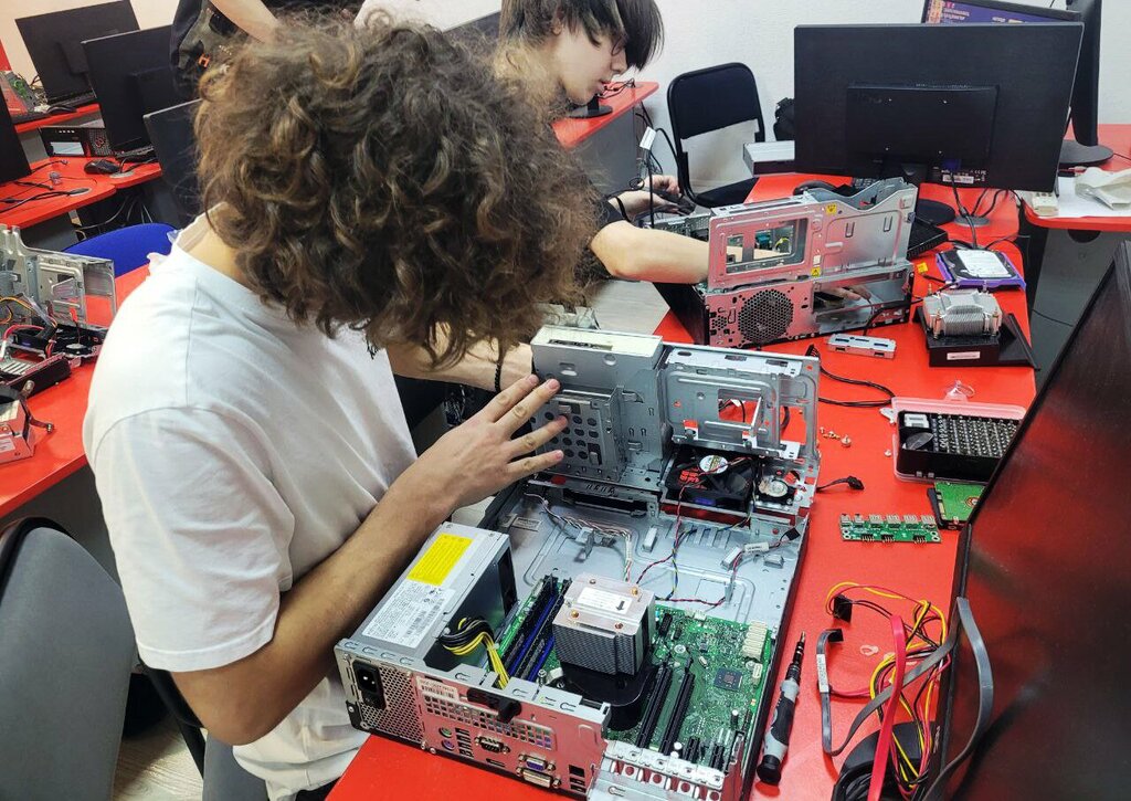 Bilgisayar kursları Top IT College, Nijni Tagil, foto