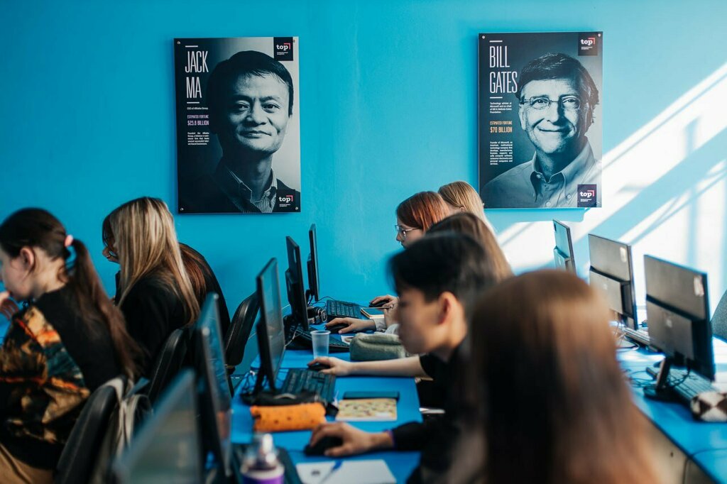Bilgisayar kursları Top IT College, Çita, foto