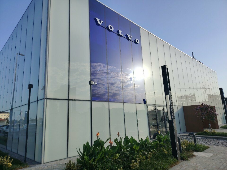Otomobil satış galerileri Volvo, Bakü, foto