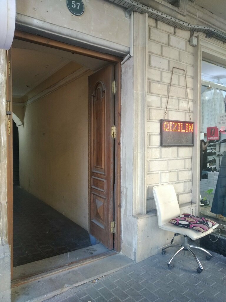 Kuyumcular Qızılın alışı, Bakü, foto