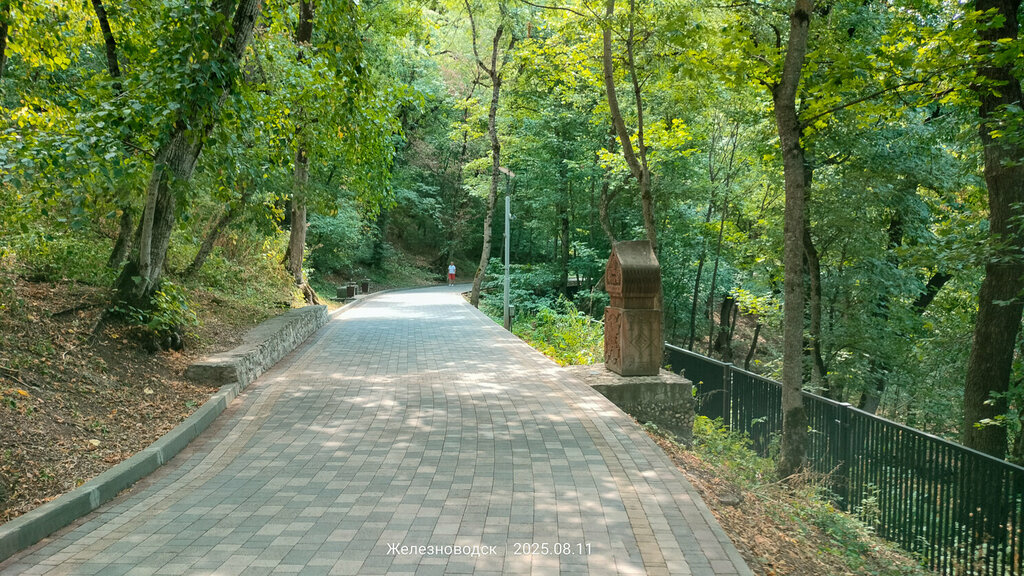 Dekorasyon ve süsleme, onur panosu 2 км, Zheleznovodsk, foto