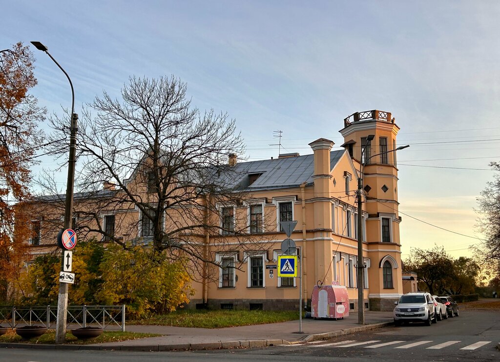 Turistik yerler Дом В.И. Трувеллера, Peterhof, foto