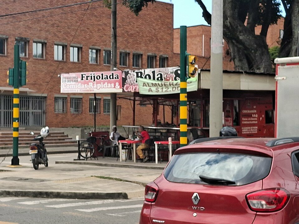 Fast food Bola 8, Cali, foto