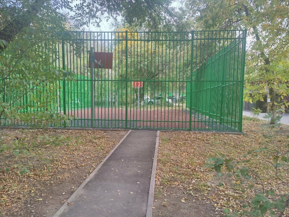Oyun alanı Playground, Almatı, foto