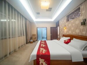 Jintai Hotel (5F, Block B, Jinbi Huafu, 62 Guangming Road), otel  Urumqi'den