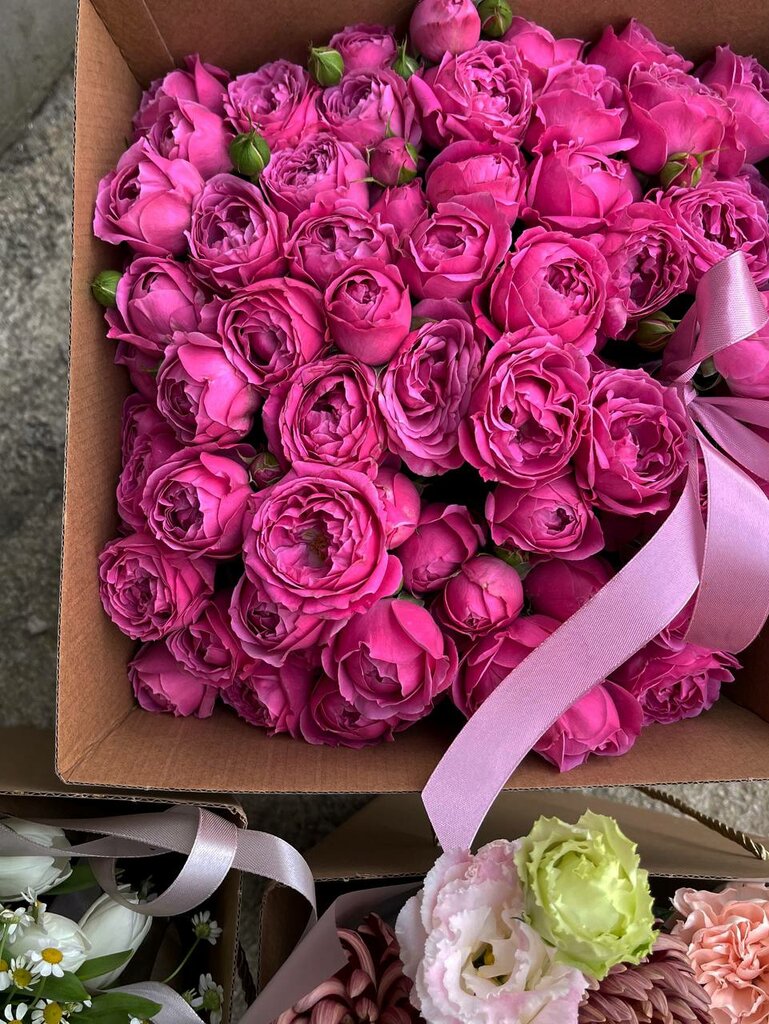 Çiçekçiler Mac. Flo, Yekaterinburg, foto