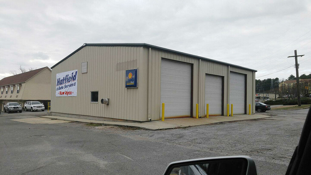 Jant ve lastikçiler Hatfield Auto Parts and Service, Alabama Eyaleti, foto
