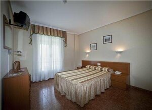 El pozo de la Nieve (Calle Vista Alegre No:1, Tordesillas), otel  Kastilya ve Leon'dan