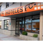 Apartahotel Fc Catedral (Calle Cayo Jesús Fernández Espino No:2, Valdefresno), otel  Leon'dan