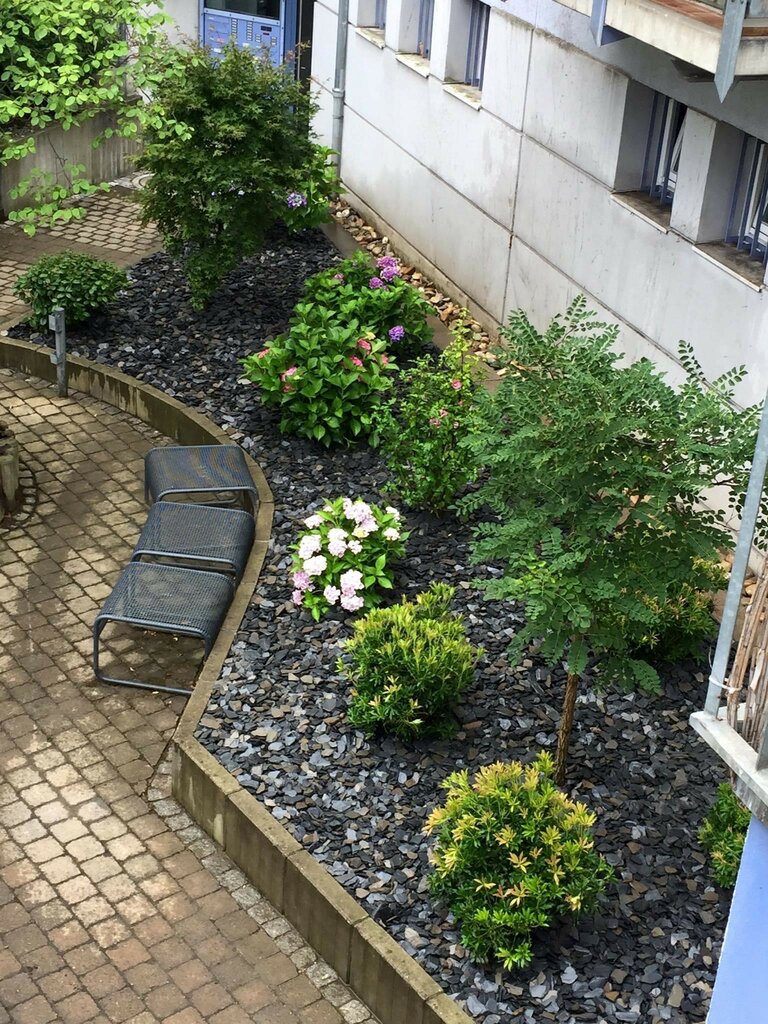 Bahçe ekipmanları ve teknolojileri Michael Knapp Garten- und Baumpflege, Stuttgart, foto