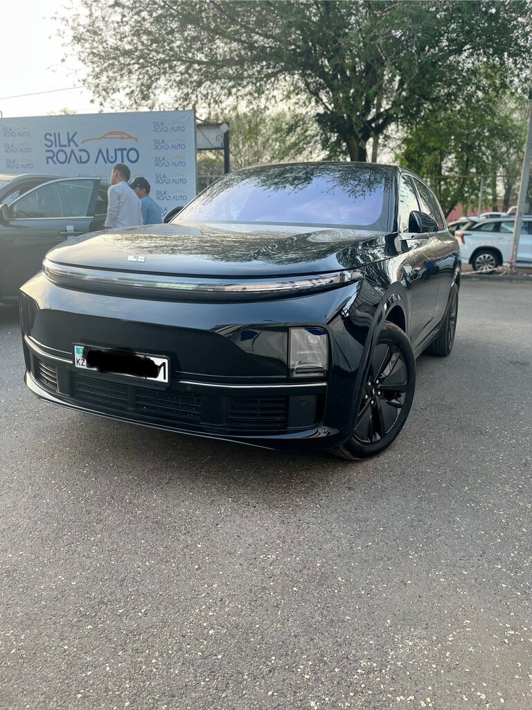 Otomobil satış galerileri Silk Road Auto, Almatı, foto