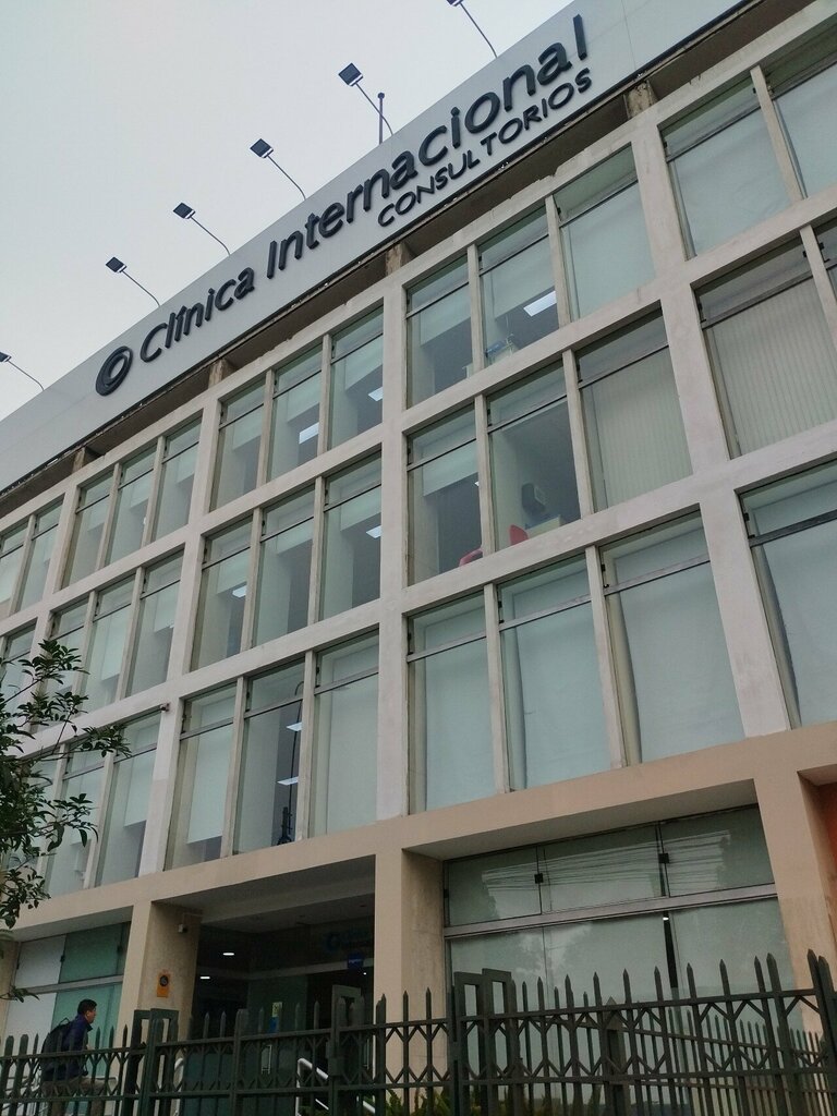 Tıp merkezleri ve klinikler Clinica Internacional, Lima, foto
