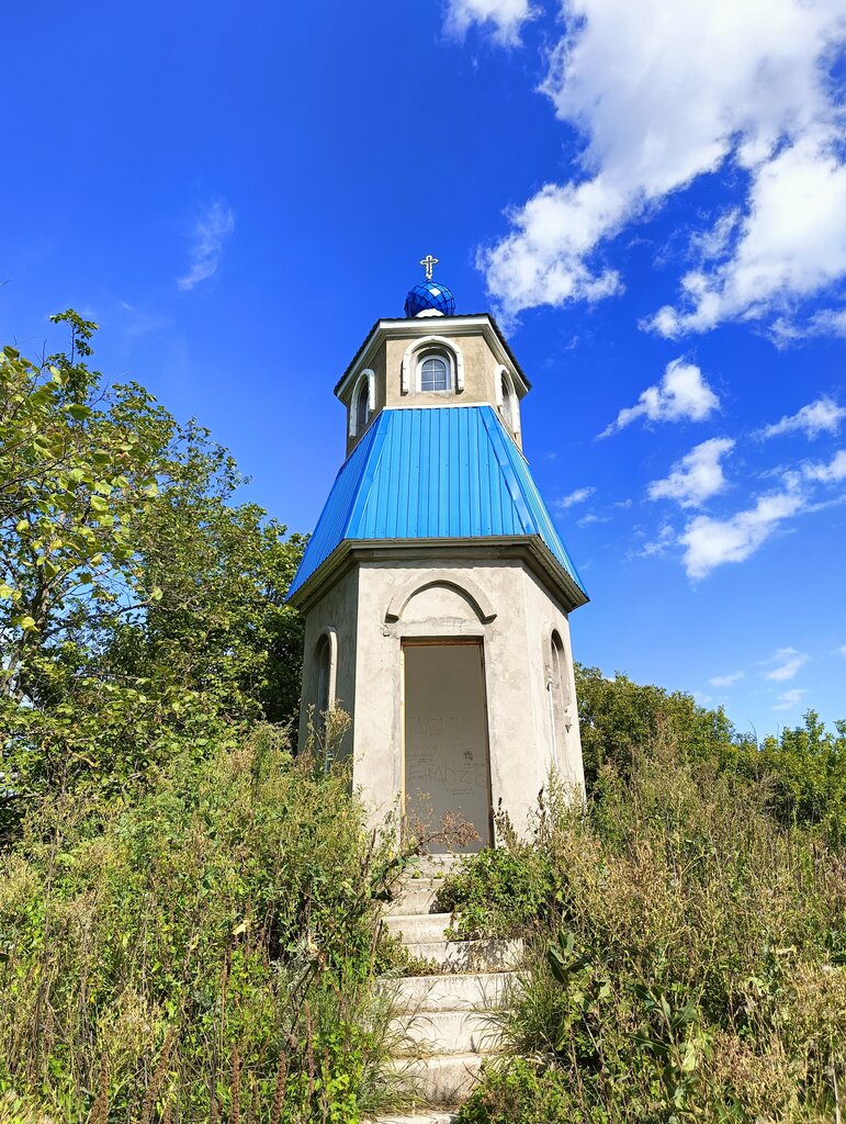 Şapel, haç anıtı Часовня, Voronejskaya oblastı, foto
