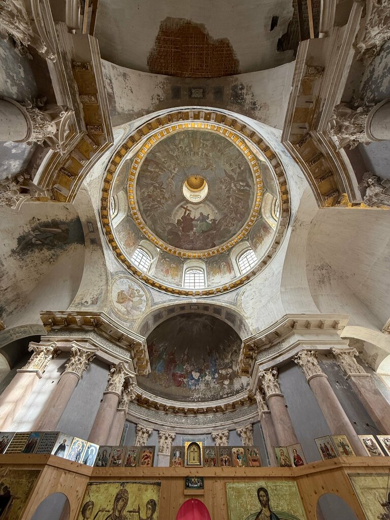 Ortodoks kiliseleri Sobor Vozneseniya Gospodnya v Spaso-Sumorinom monastyre, Totma, foto