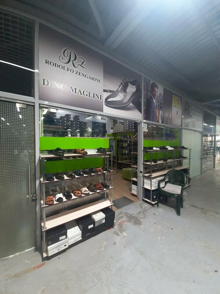 Ayakkabı mağazaları Dino Maglini, Almatı, foto