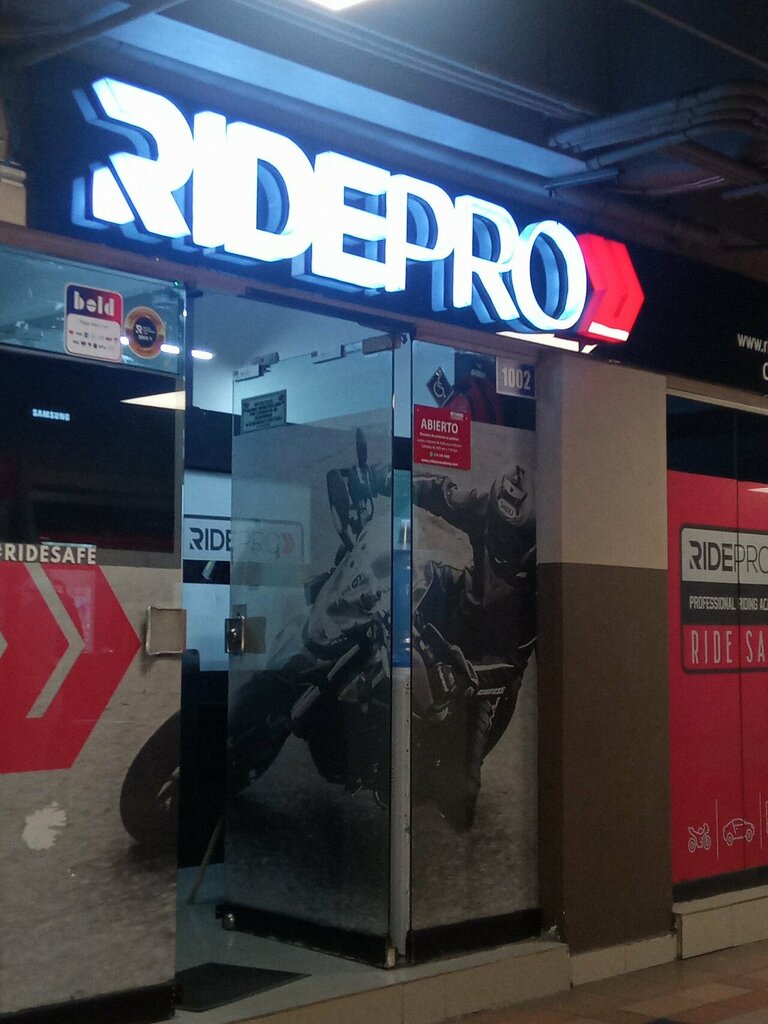 Motosiklet okulu Ridepro, Bogota, foto