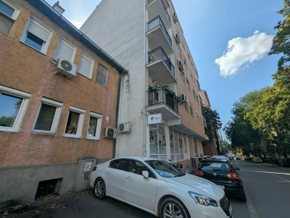 Diş laboratuvarı MaxiDentis, Belgrad, foto